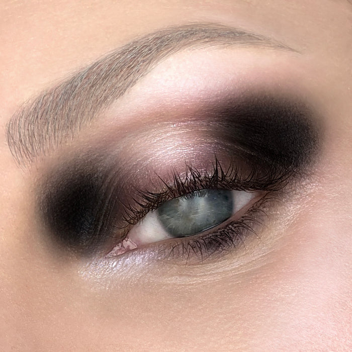 Séance: The Black Orb Enigmatic Eyeliner Trio in Abyss